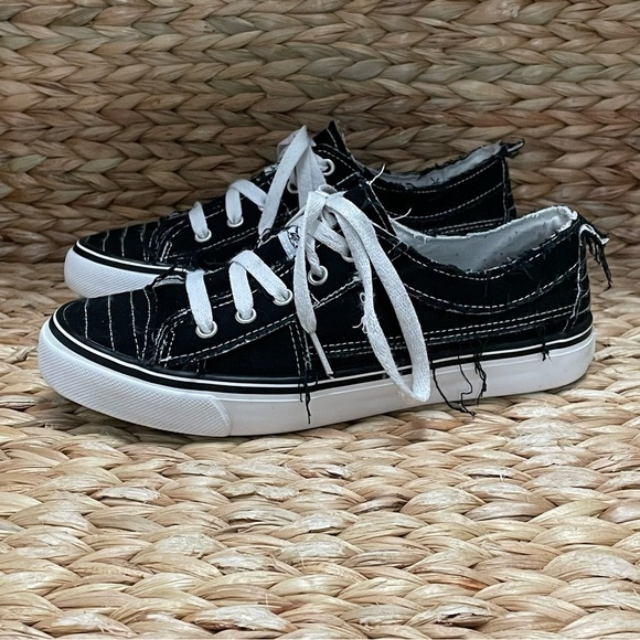 True Religion | Shoes | True Religion Tennis Shoes | Poshmark